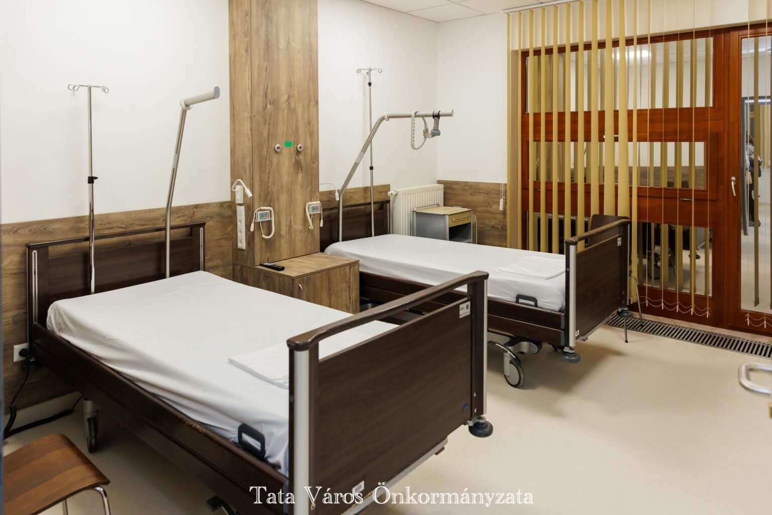 Szakmai bemutatót tartottak a Várpark Klinikán - Tata Város ...